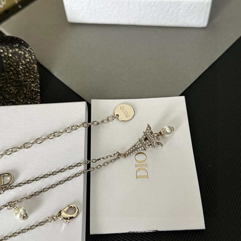 Top match Christian Dior Necklaces