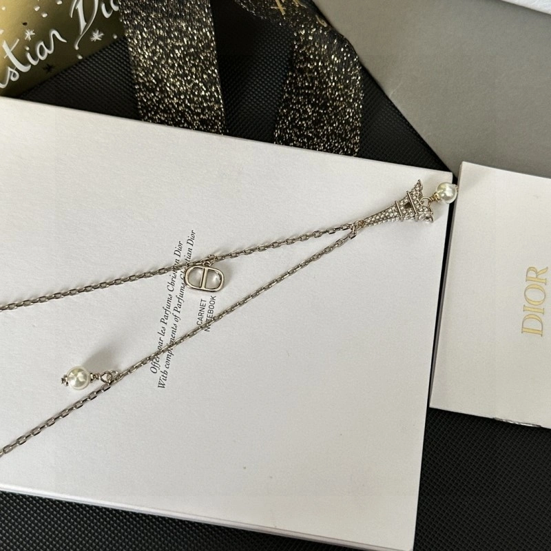 Top match Christian Dior Necklaces