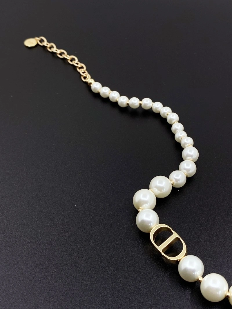 Top mirror Christian Dior Necklaces