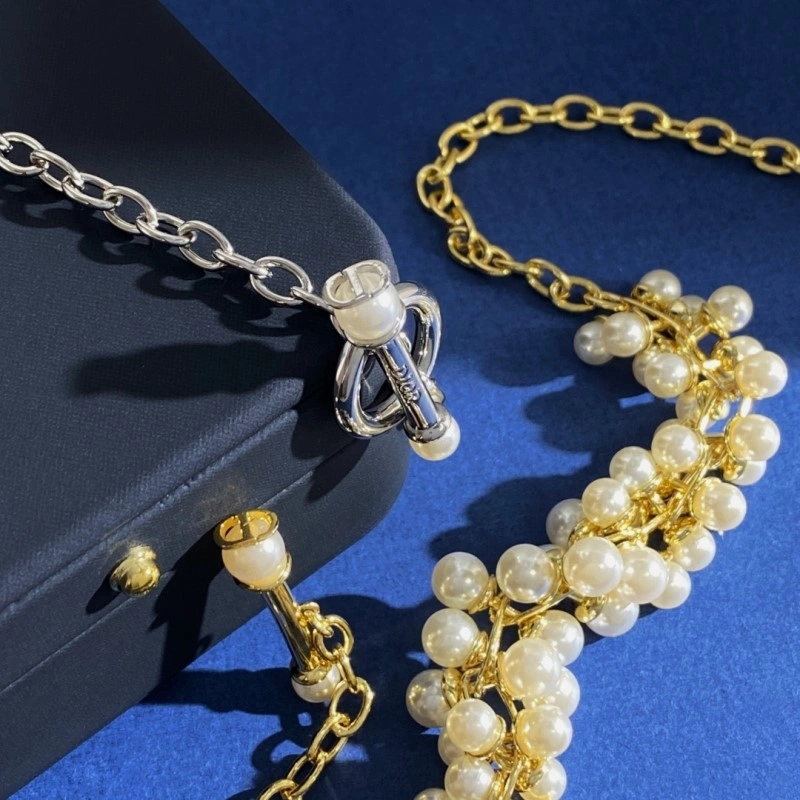 Top mirror Christian Dior Necklaces