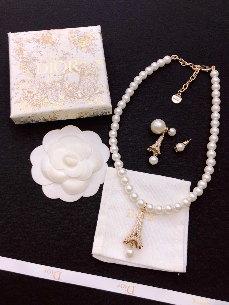 OEM Christian Dior Necklaces