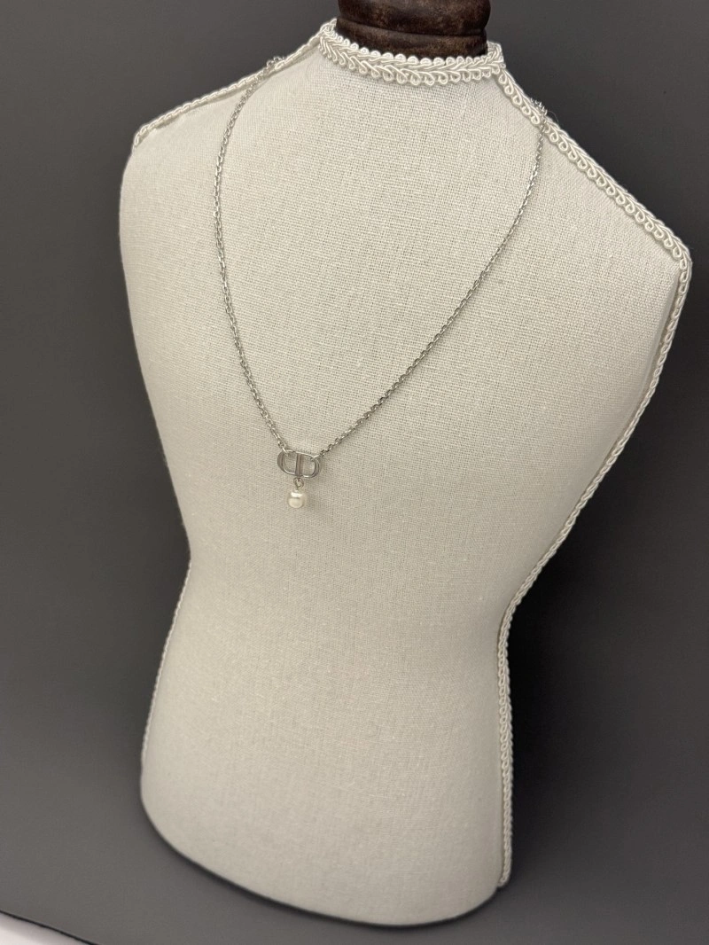 Official Christian Dior Necklaces