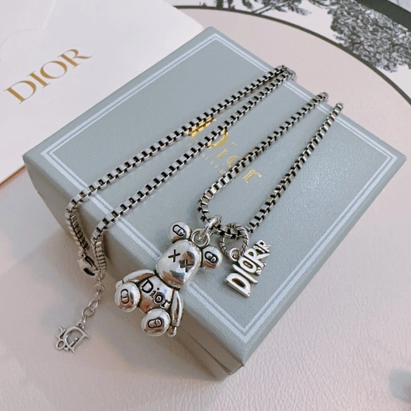 Economical Christian Dior Necklaces