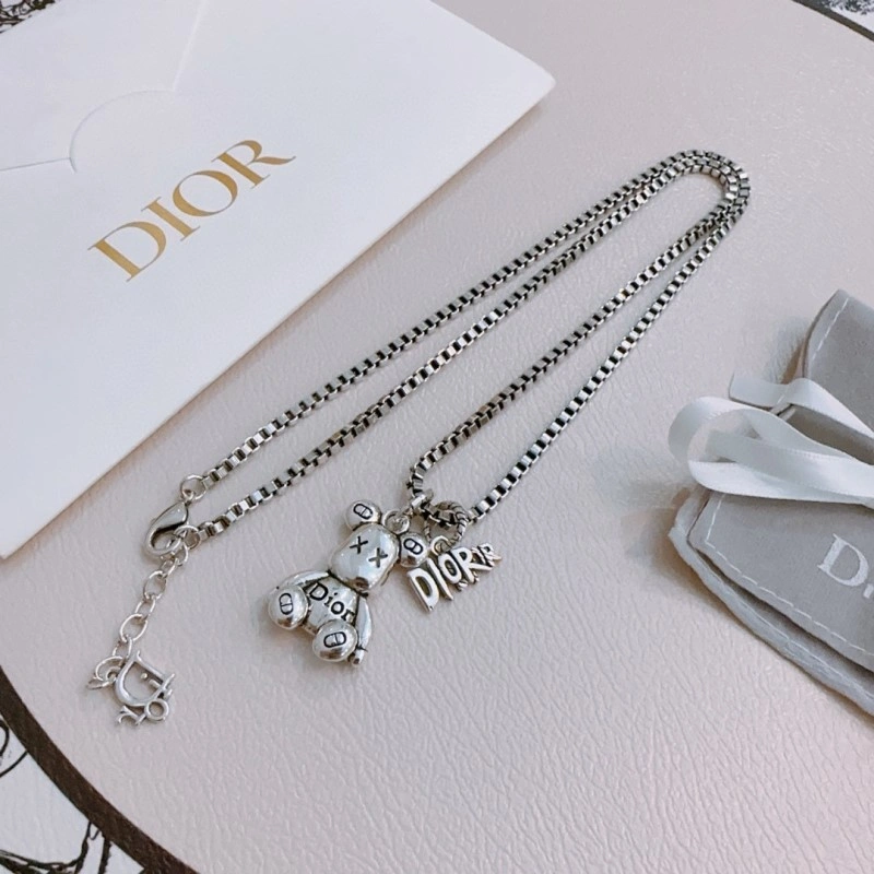 Economical Christian Dior Necklaces