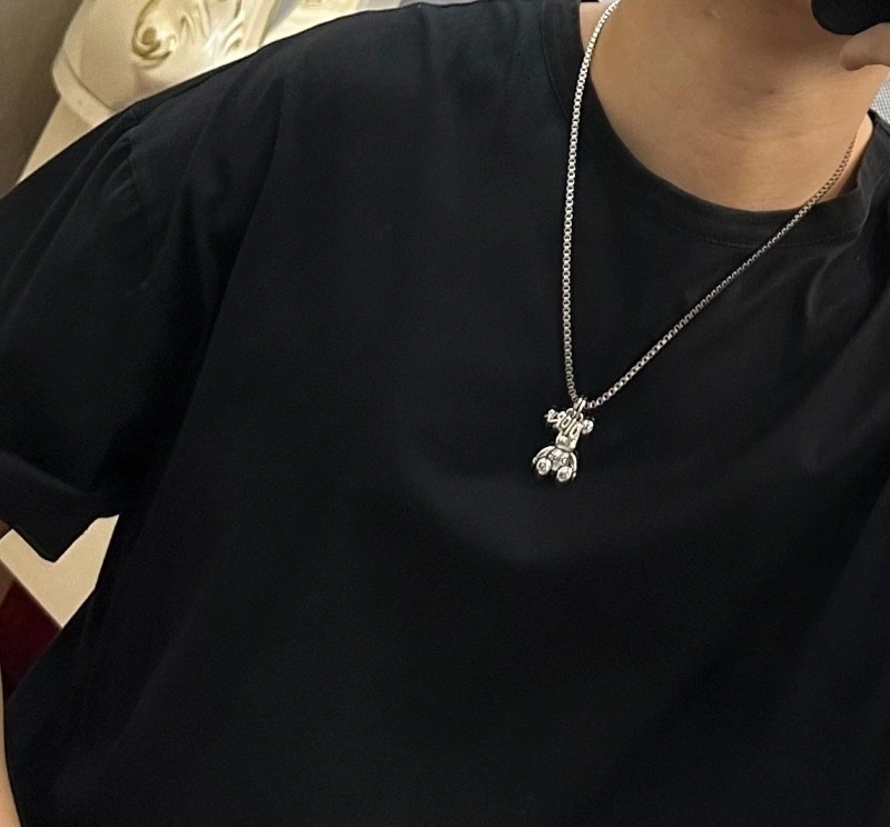 Economical Christian Dior Necklaces