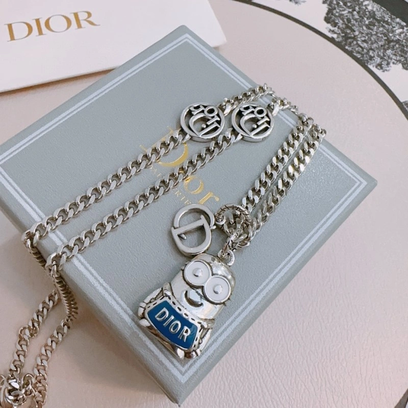 Official Christian Dior Necklaces