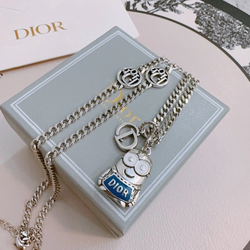 Official Christian Dior Necklaces