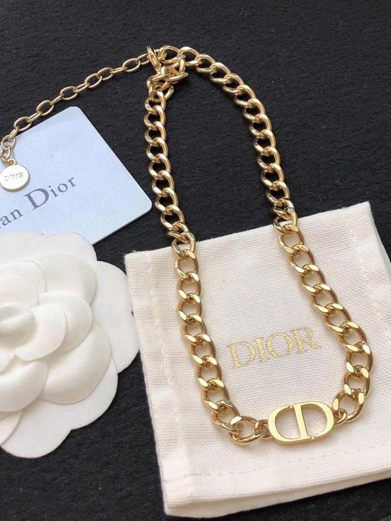 High fidelity Christian Dior Necklaces