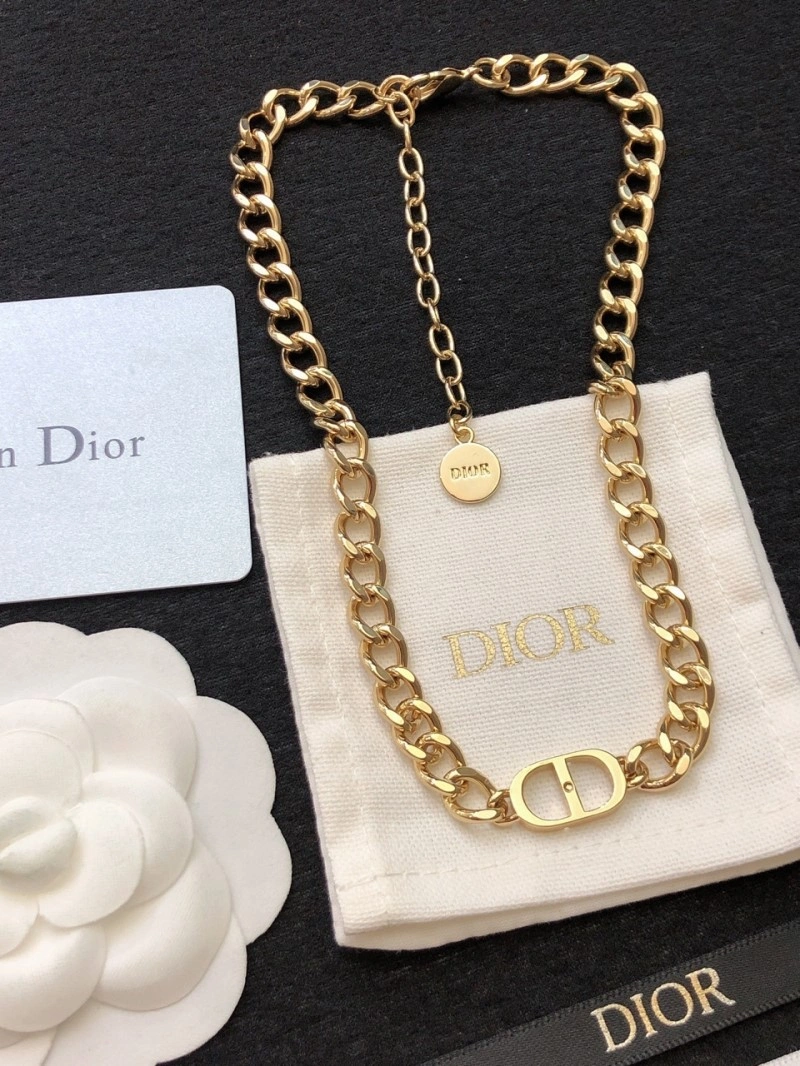 High fidelity Christian Dior Necklaces