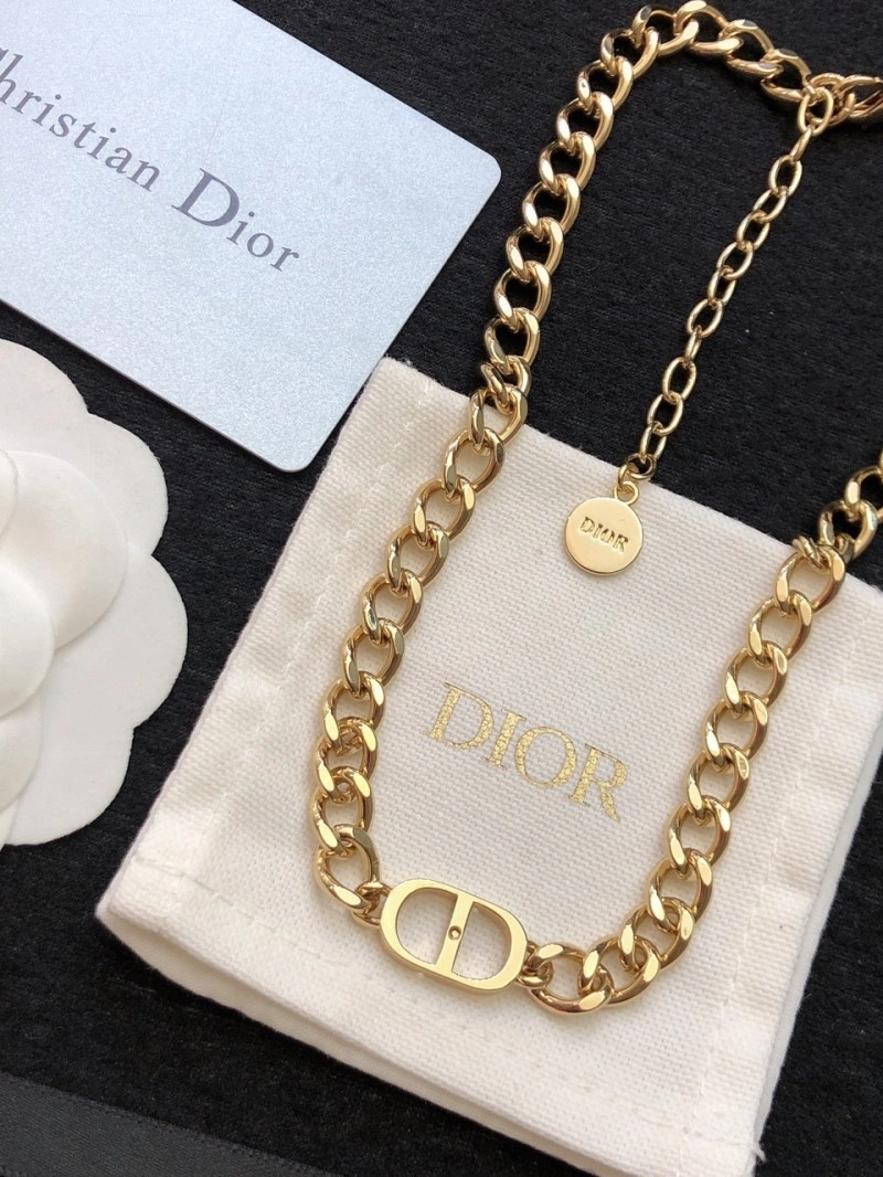 High fidelity Christian Dior Necklaces