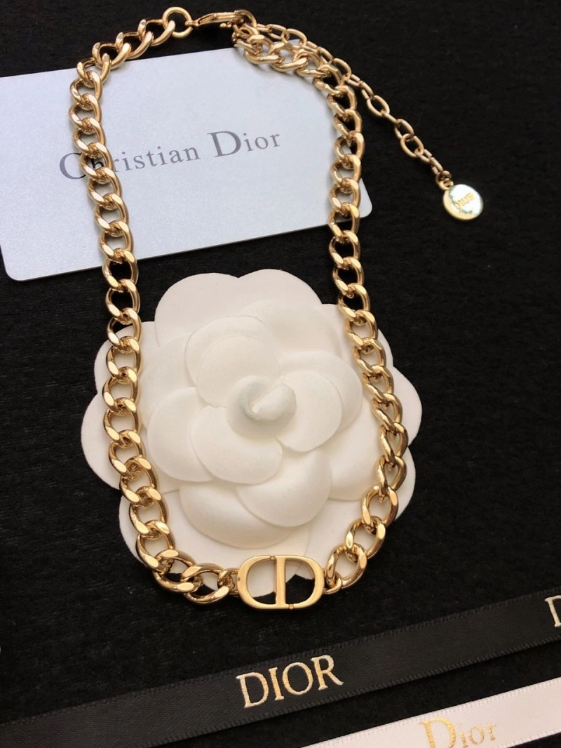 High fidelity Christian Dior Necklaces