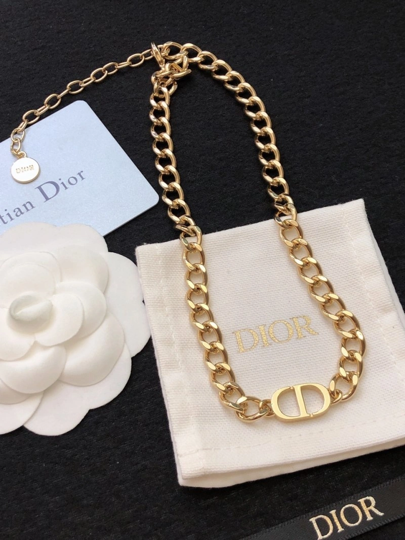 High fidelity Christian Dior Necklaces