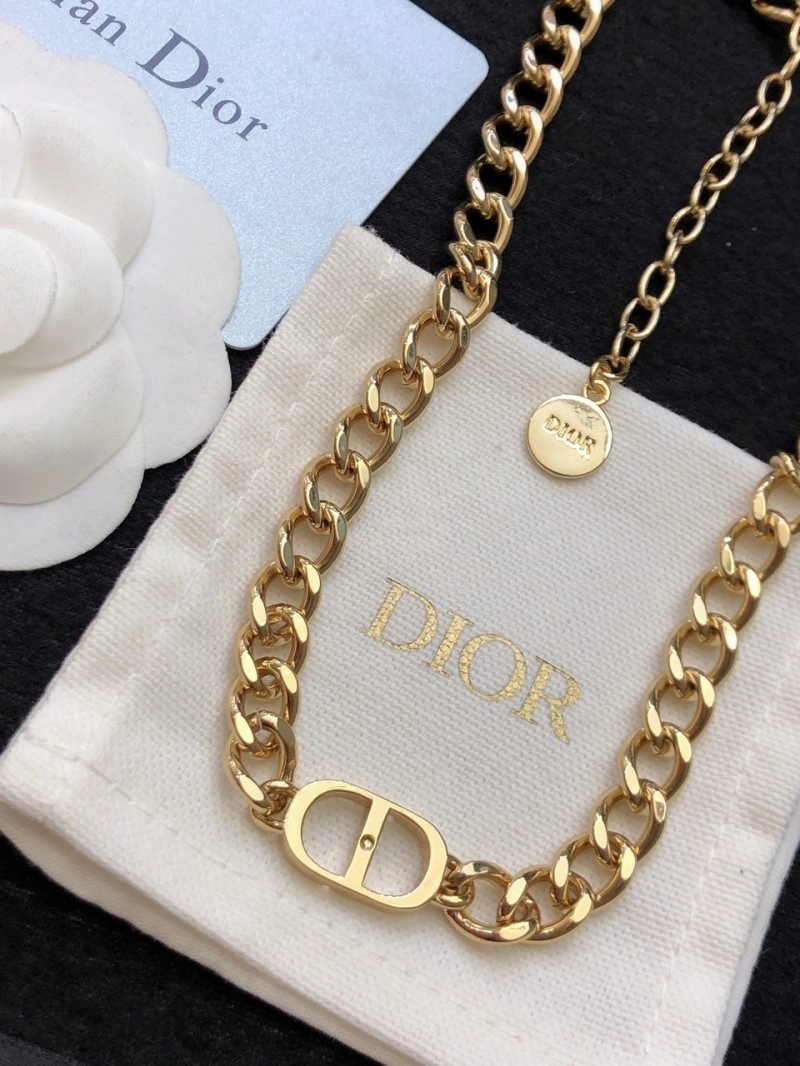 High fidelity Christian Dior Necklaces