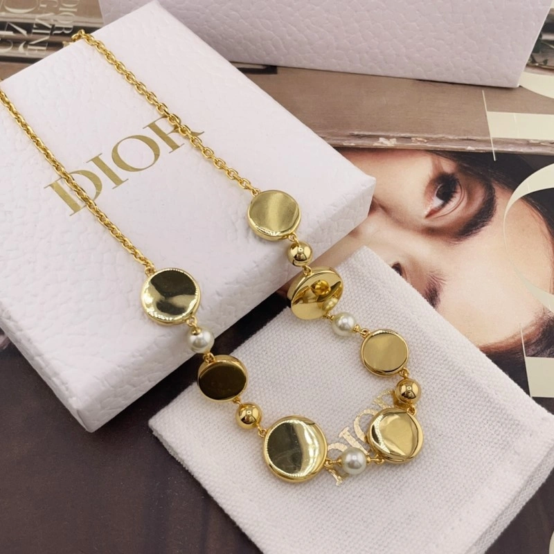 Top match Christian Dior Necklaces