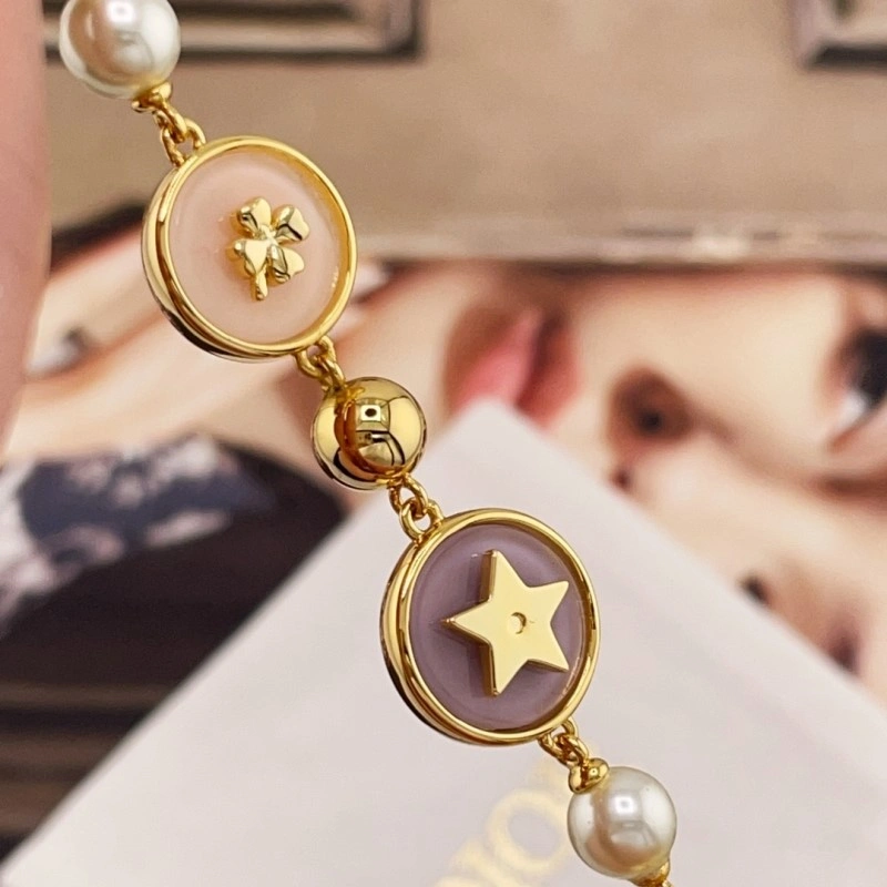Top match Christian Dior Necklaces