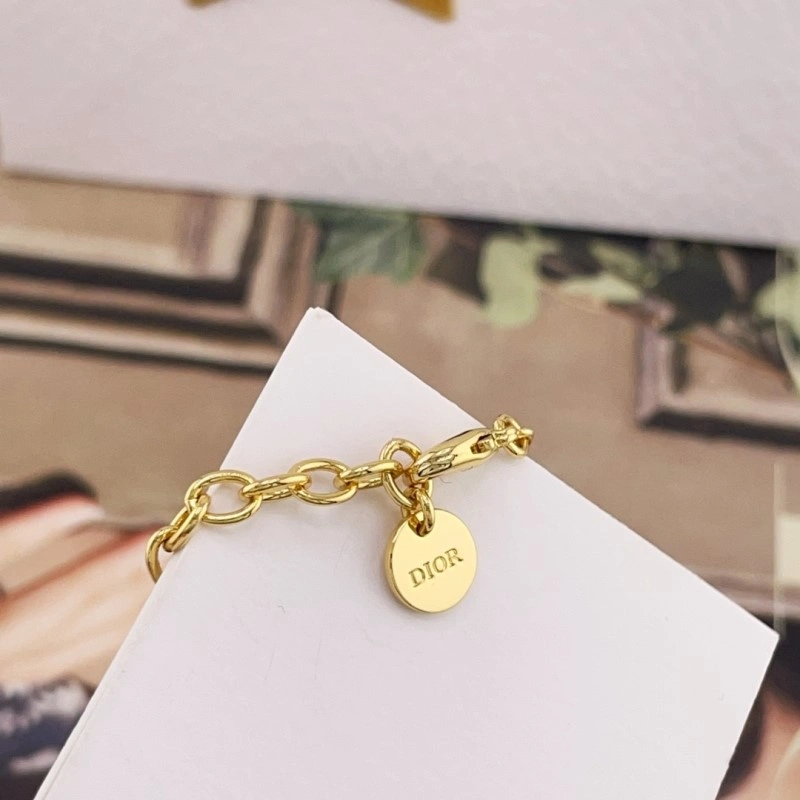 Top match Christian Dior Necklaces