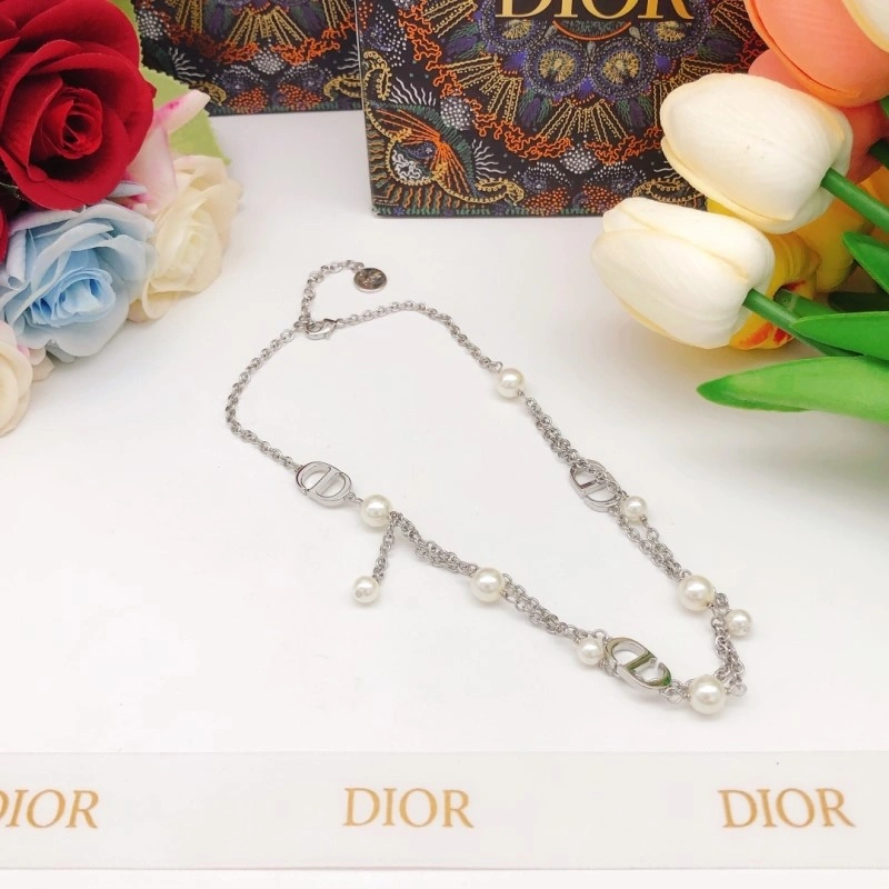 Top match Christian Dior Necklaces