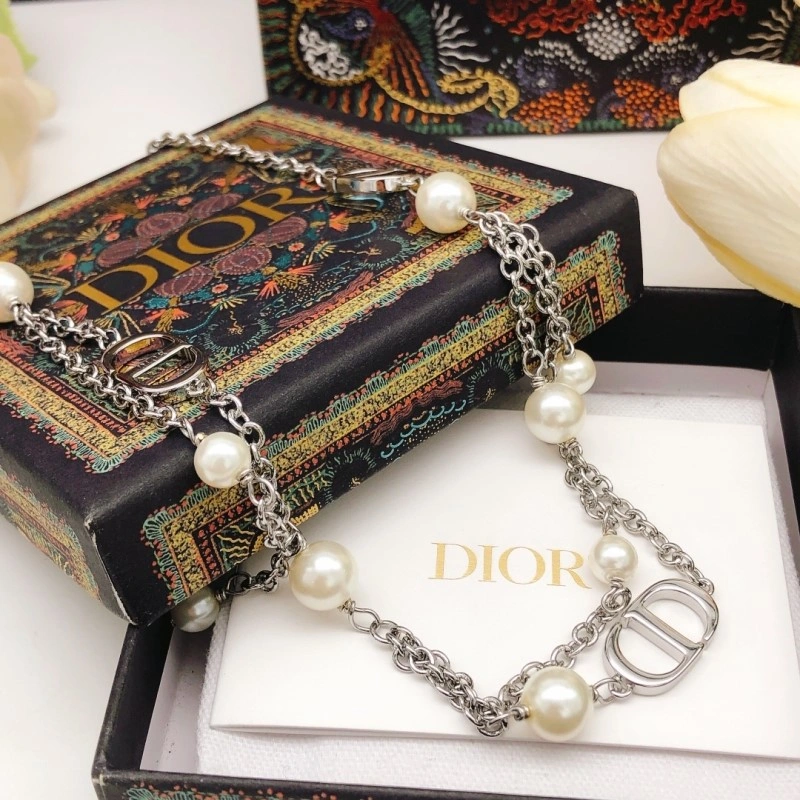 Top match Christian Dior Necklaces