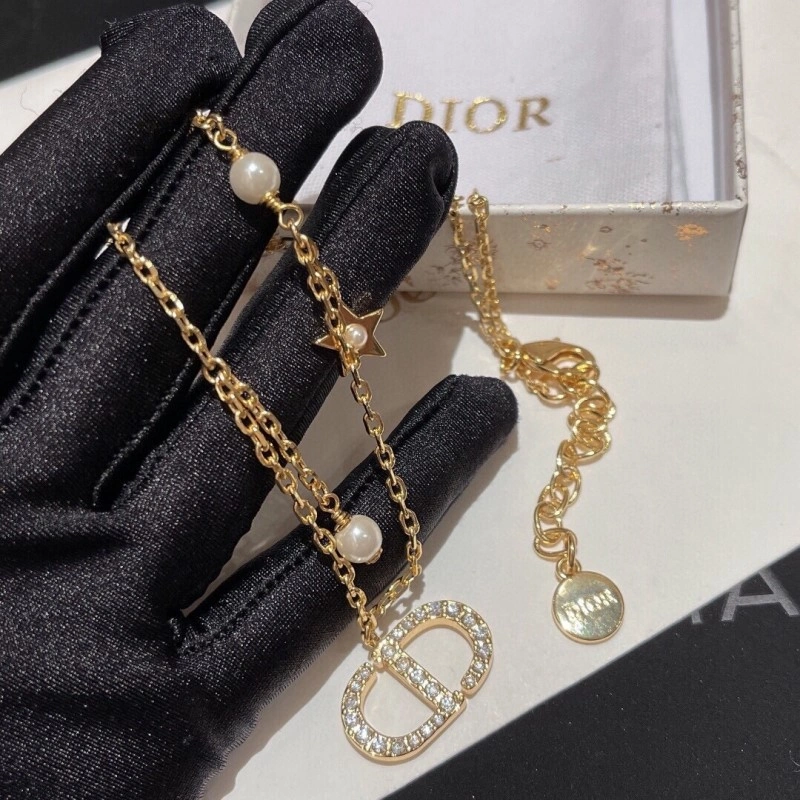 Top match Christian Dior Necklaces