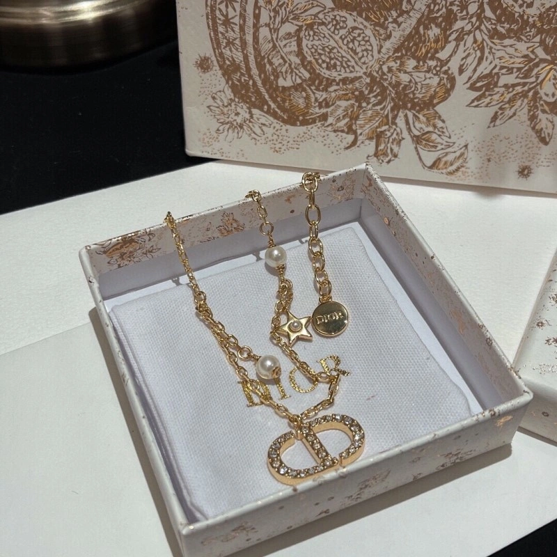 Top match Christian Dior Necklaces