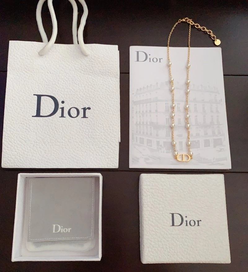 Discounted Christian Dior Necklaces