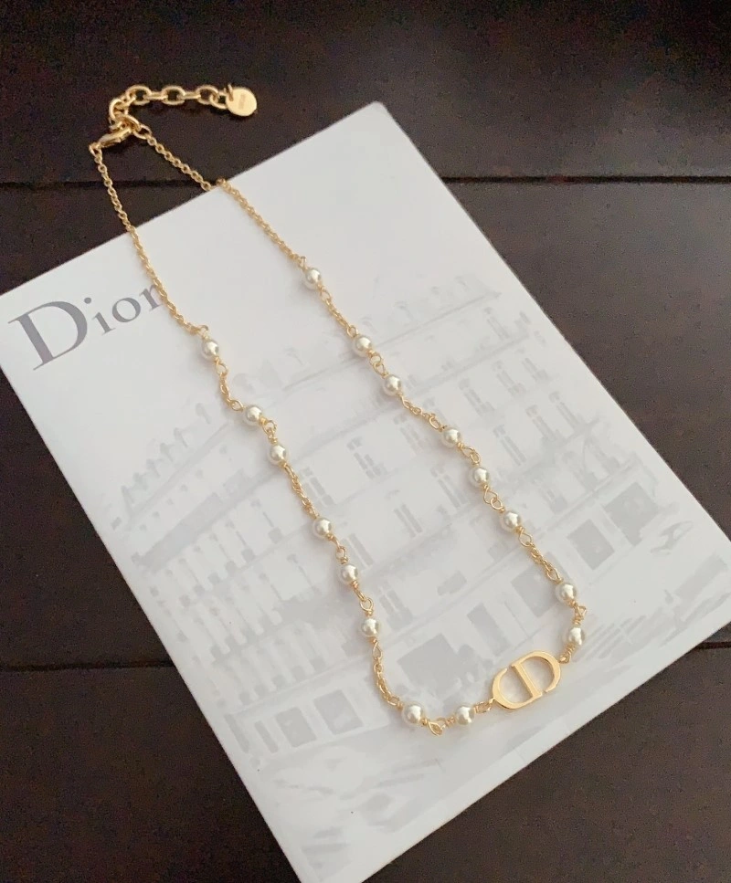 Discounted Christian Dior Necklaces