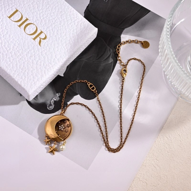 Bargain Christian Dior Necklaces
