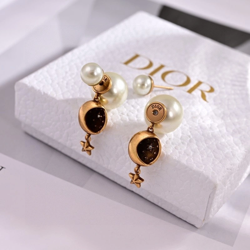 Bargain Christian Dior Necklaces
