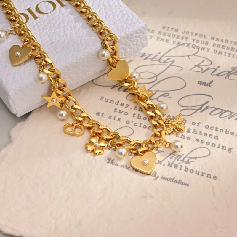 Accurate model Christian Dior Necklaces