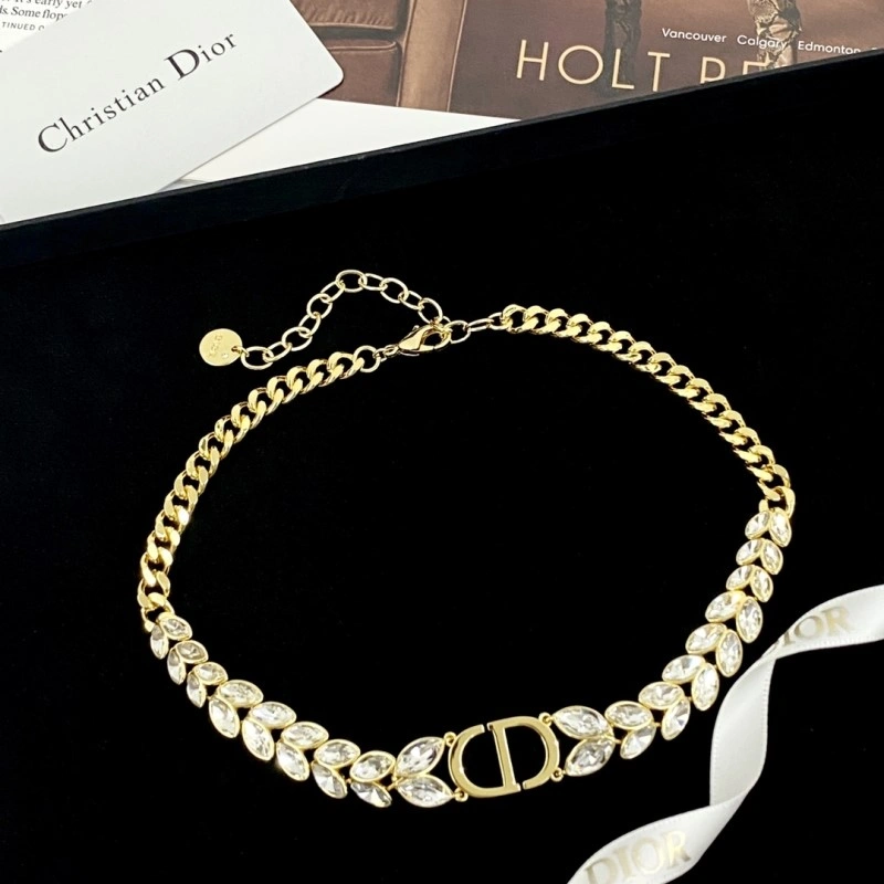 Accurate model Christian Dior Necklaces