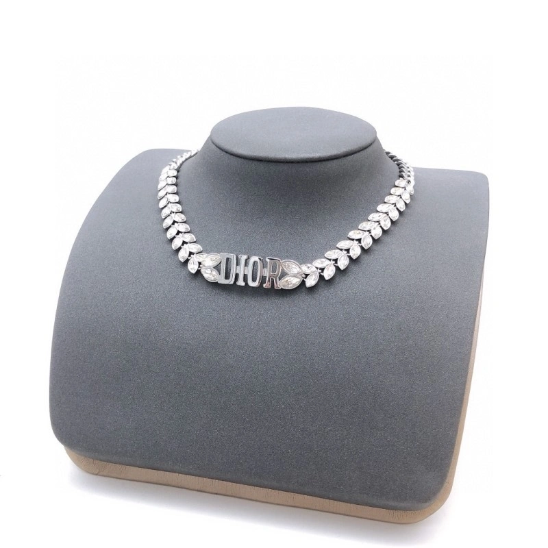 High fidelity Christian Dior Necklaces