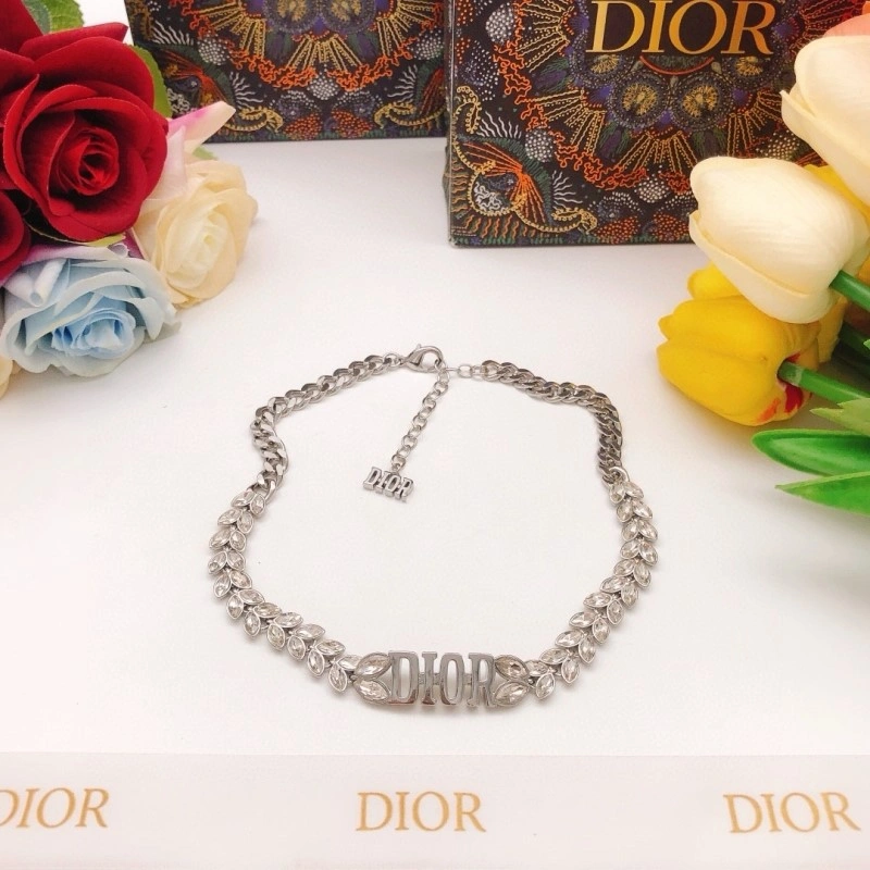 High fidelity Christian Dior Necklaces