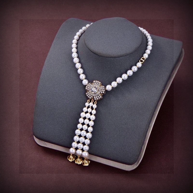 Factory-made Christian Dior Necklaces