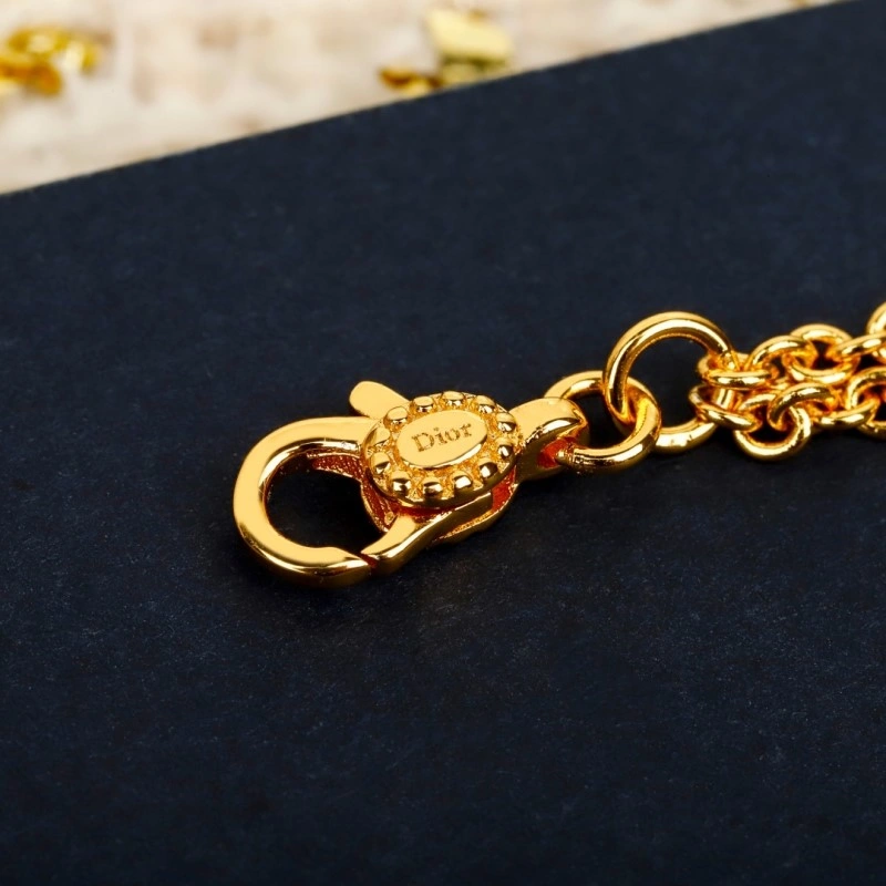 Bargain Christian Dior Necklaces