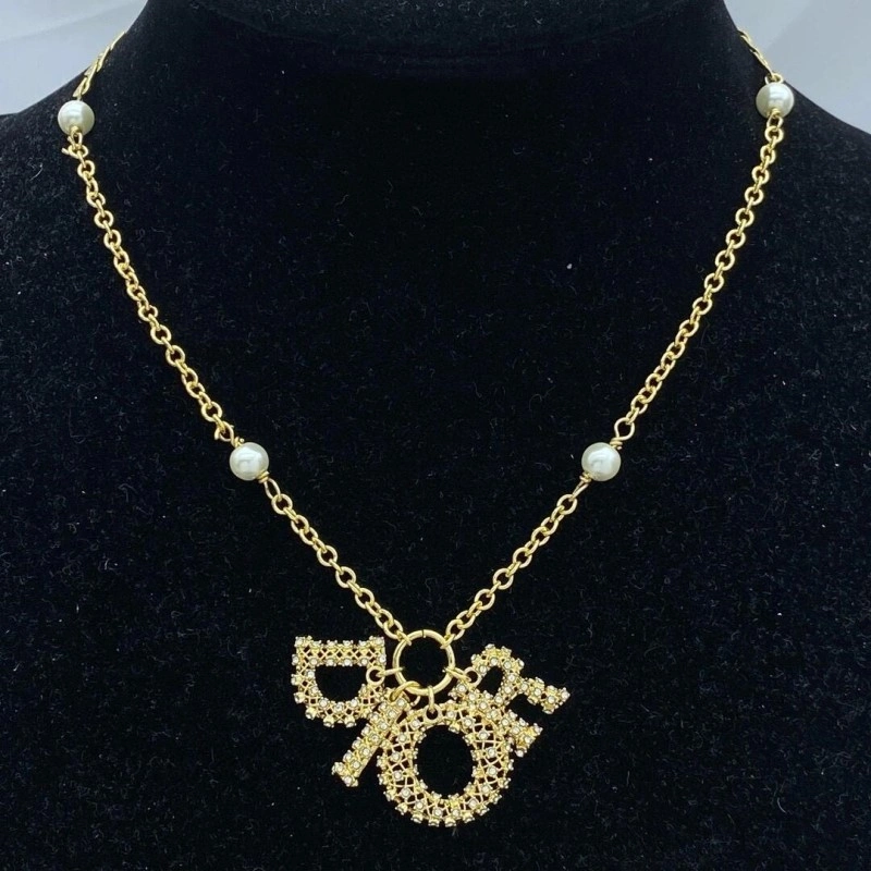 Bargain Christian Dior Necklaces