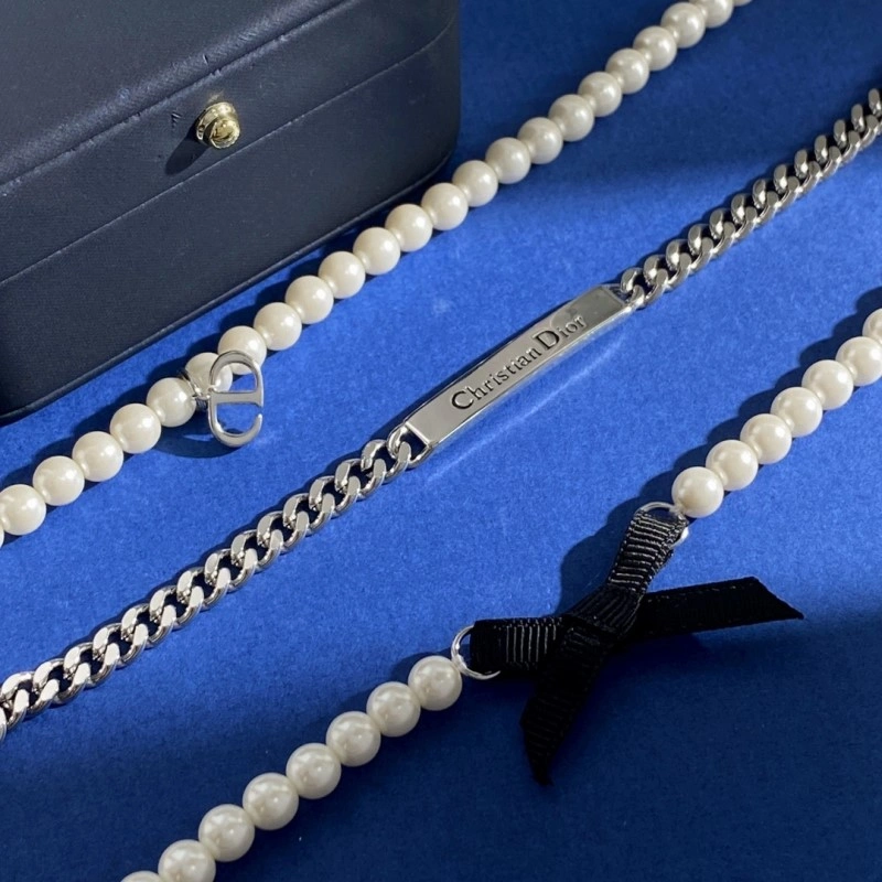 1:1 copy Christian Dior Necklaces