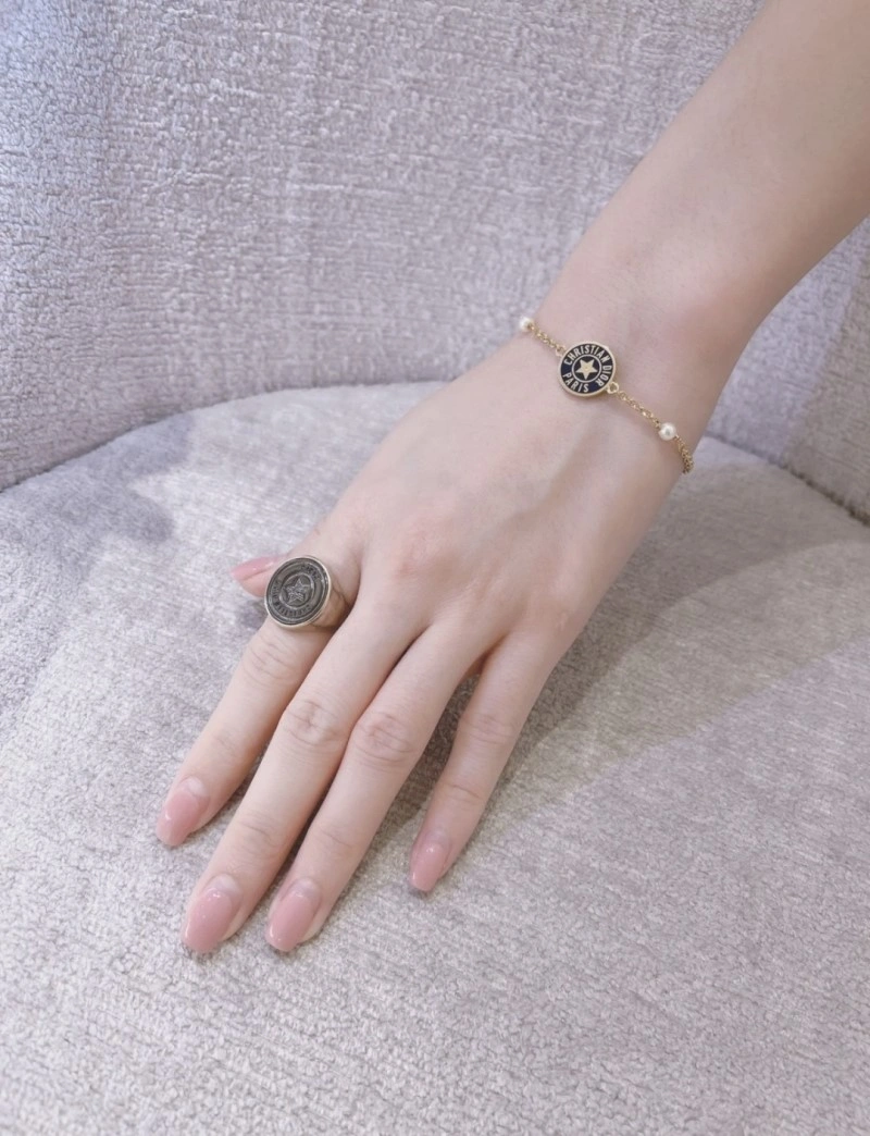High accuracy Christian Dior Necklaces