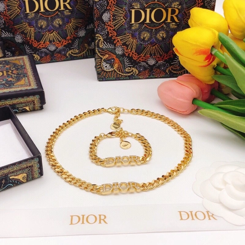 High accuracy Christian Dior Necklaces