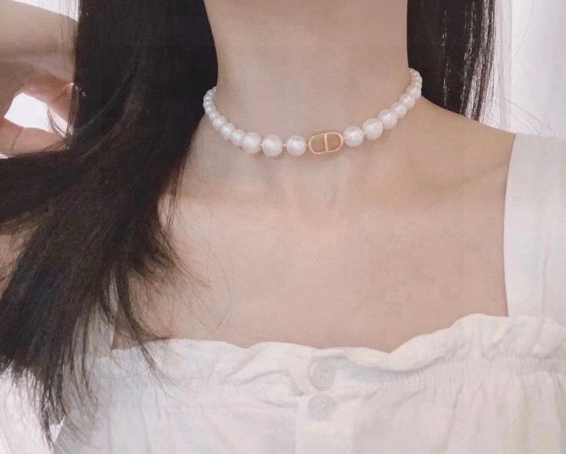 Inexpensive Christian Dior Necklaces