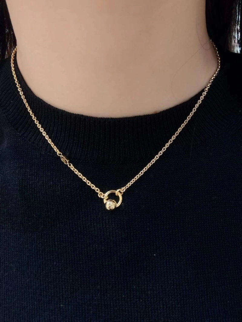 Top match Christian Dior Necklaces