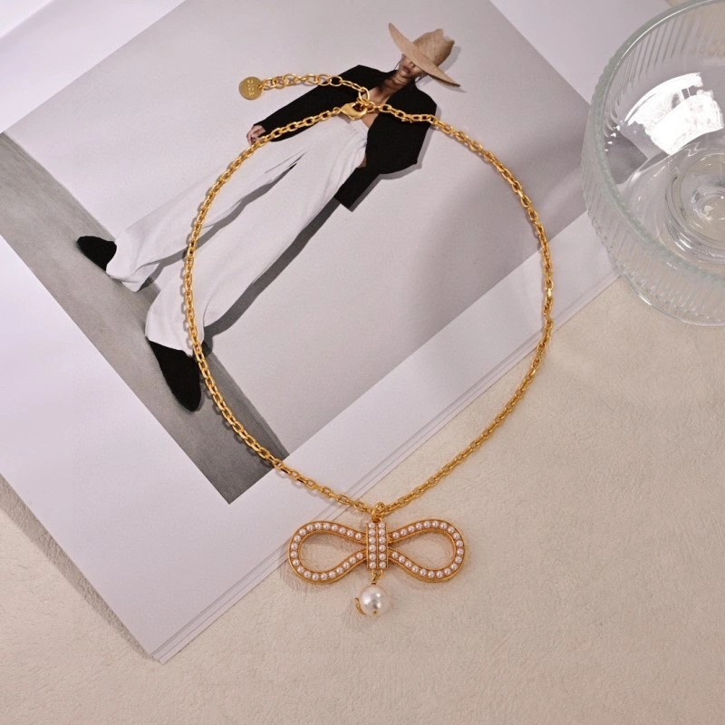 Cut-rate Christian Dior Necklaces