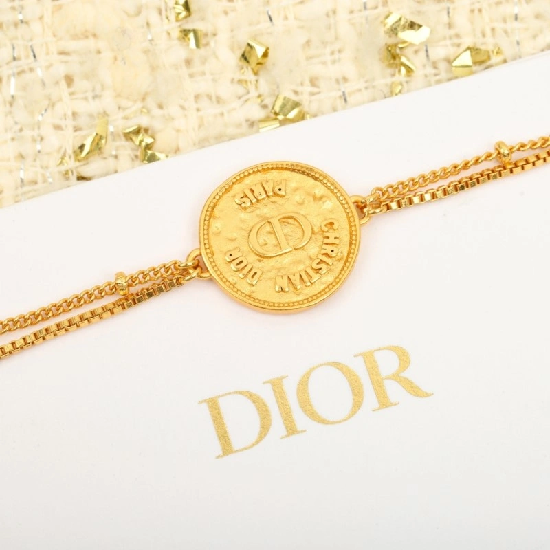 Top match Christian Dior Necklaces