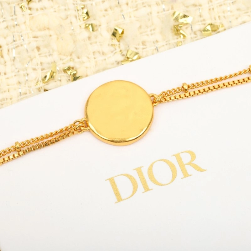 Top match Christian Dior Necklaces