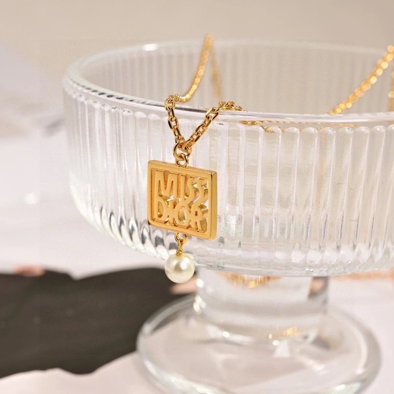 1:1 copy Christian Dior Necklaces