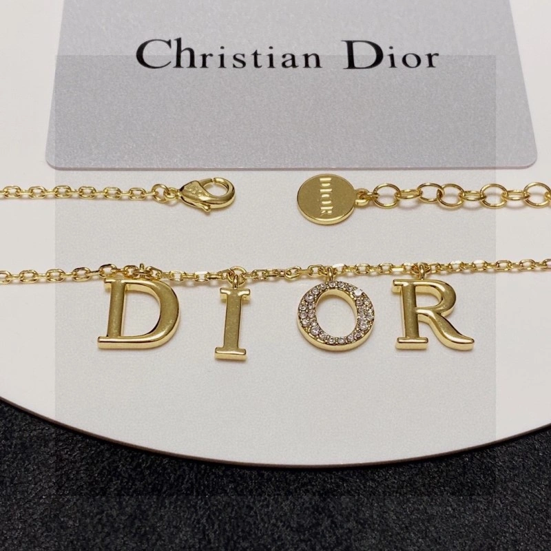 Discounted Christian Dior Necklaces