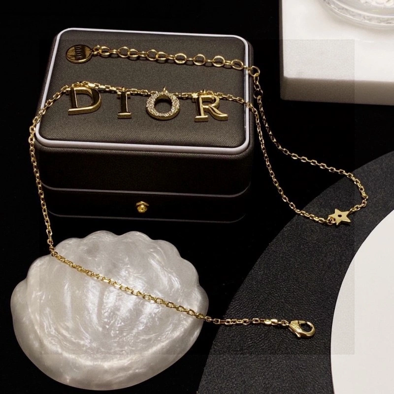 Discounted Christian Dior Necklaces