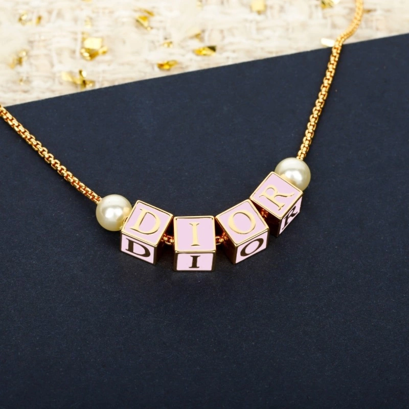 Top match Christian Dior Necklaces