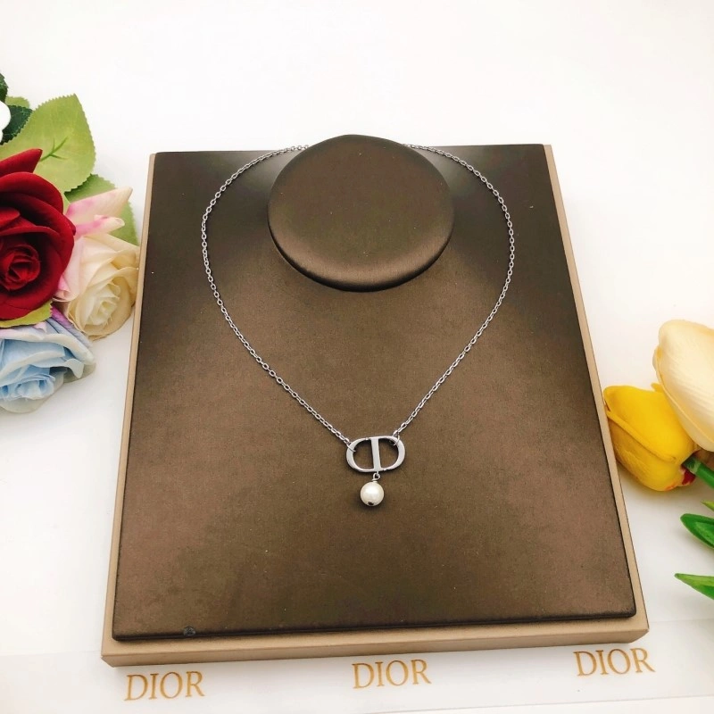 Bargain Christian Dior Necklaces
