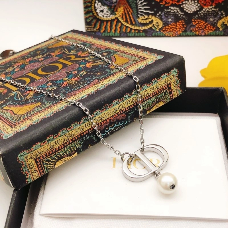 Bargain Christian Dior Necklaces