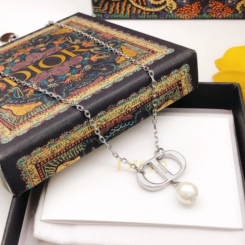 Bargain Christian Dior Necklaces